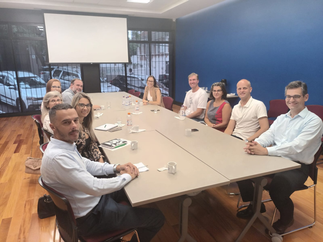 ACI sedia reunião sobre monumento aos 200 anos da imigração alemã no Brasil